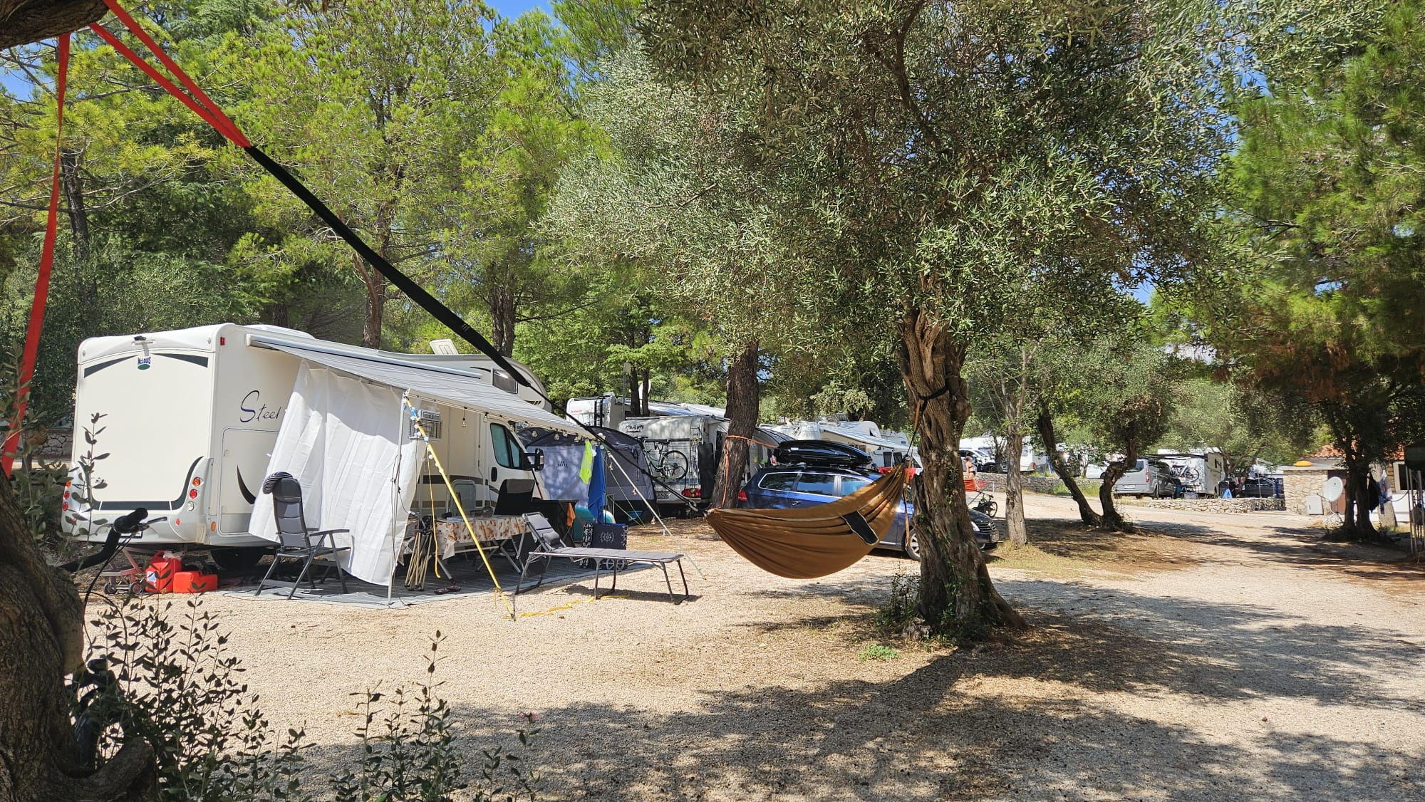 Kamp Jezera Lovišća podaljšuje sezono do krompirjevih počitnic in vabi na brezplačno kampiranje ...